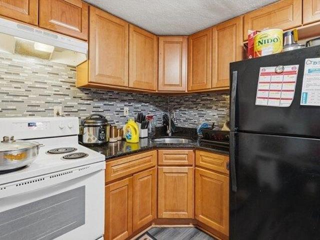 condo with 2 bedroom, Brockton MA DS102959037