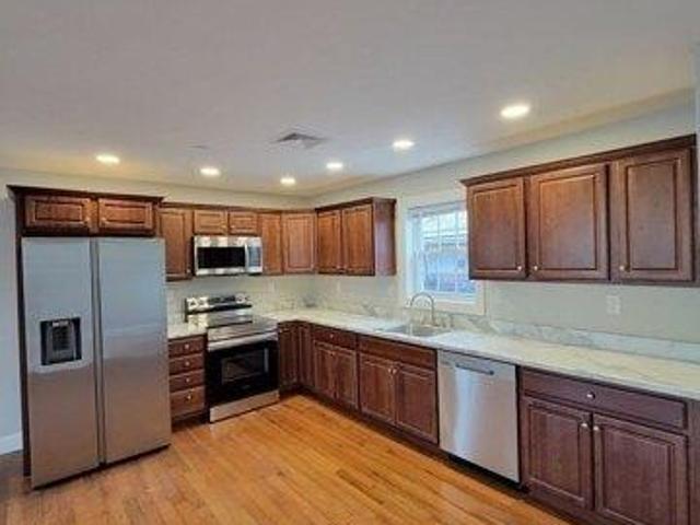 condo with 2 bedroom, Brockton MA ES103072707
