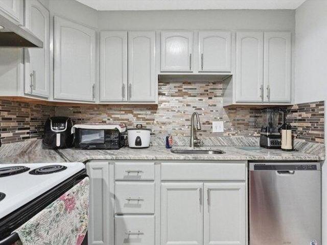 condo with 2 bedroom, Brockton MA ES103220490