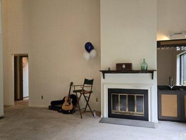 condo with 2 bedroom, Brookfield CT DS104112577