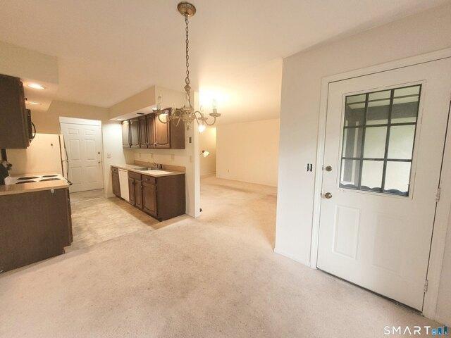 condo with 2 bedroom, Brookfield CT ES105190547