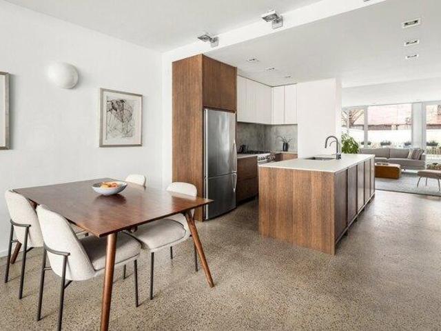 condo with 2 bedroom, Brooklyn NY DLS101801085
