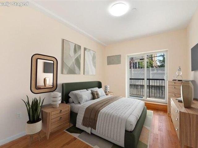 condo with 2 bedroom, Brooklyn NY ES105204616