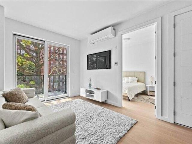condo with 2 bedroom, Brooklyn NY ES105204786