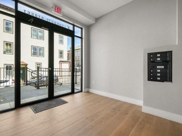condo with 2 bedroom, Brookline MA DLS102121816