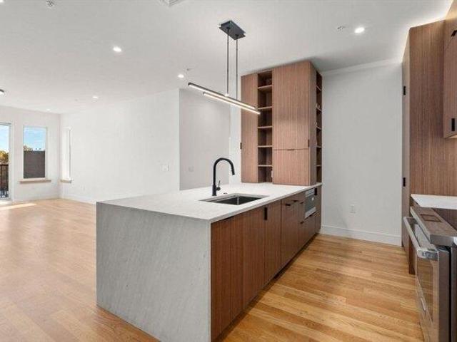 condo with 2 bedroom, Brookline MA DLS102317676
