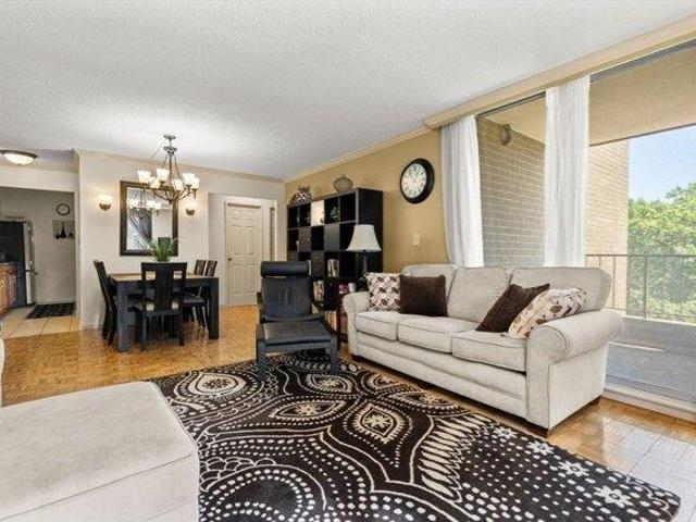 condo with 2 bedroom, Brookline MA DLS102960526