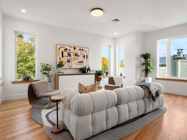 condo with 2 bedroom, Brookline MA DS102061313