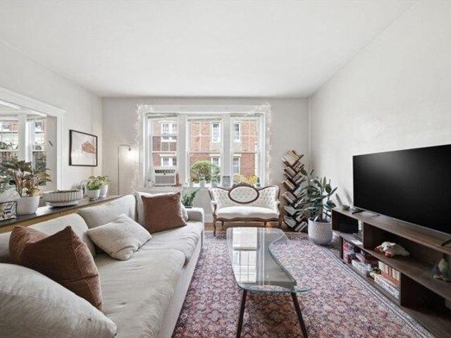condo with 2 bedroom, Brookline MA DS102118841