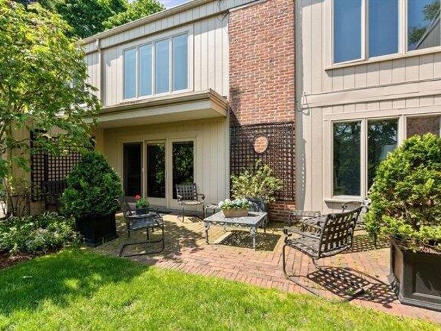 condo with 2 bedroom, Brookline MA ES102959695