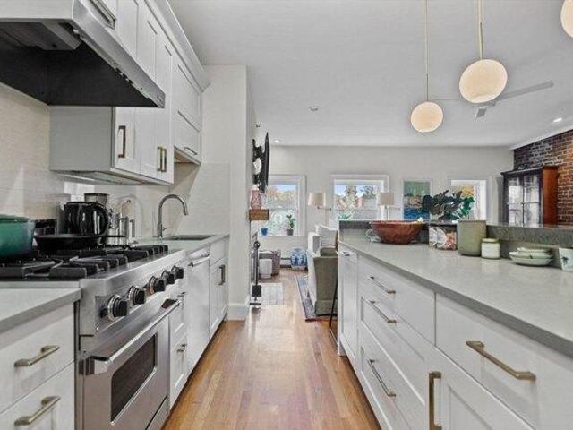 condo with 2 bedroom, Brookline MA ES102961641