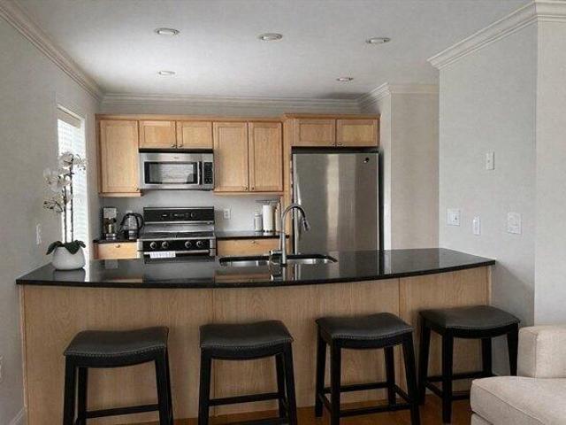 condo with 2 bedroom, Brookline MA ES103432217