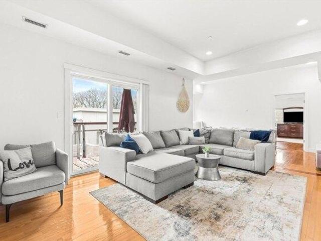 condo with 2 bedroom, Brookline MA ES103160191