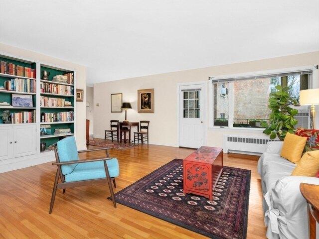 condo with 2 bedroom, Brookline MA ES103220090