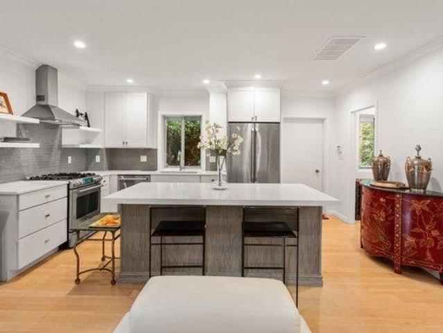 condo with 2 bedroom, Brookline MA ES103251212