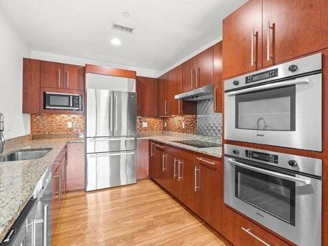 condo with 2 bedroom, Brookline MA ES105095940
