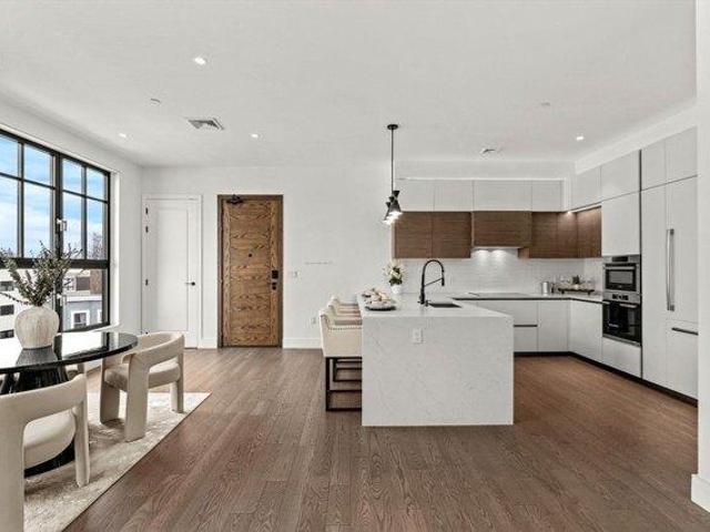 condo with 2 bedroom, Brookline MA ES105142110