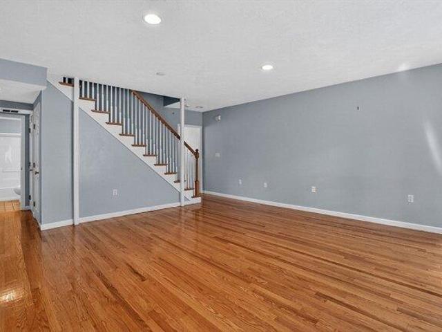 condo with 2 bedroom, Brookline MA ES105229995