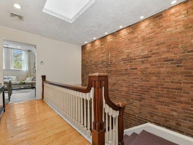 condo with 2 bedroom, Brookline MA ES105230149
