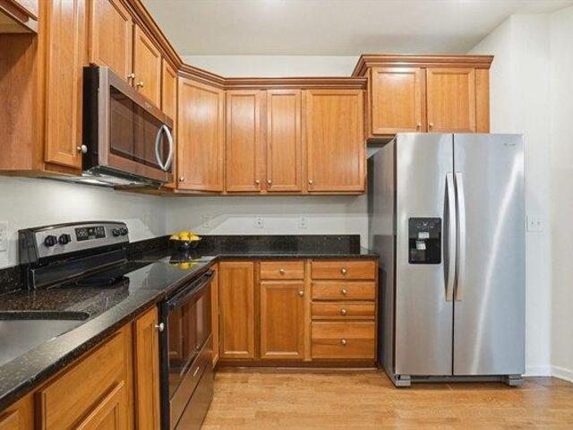 condo with 2 bedroom, Braintree MA DS102584606