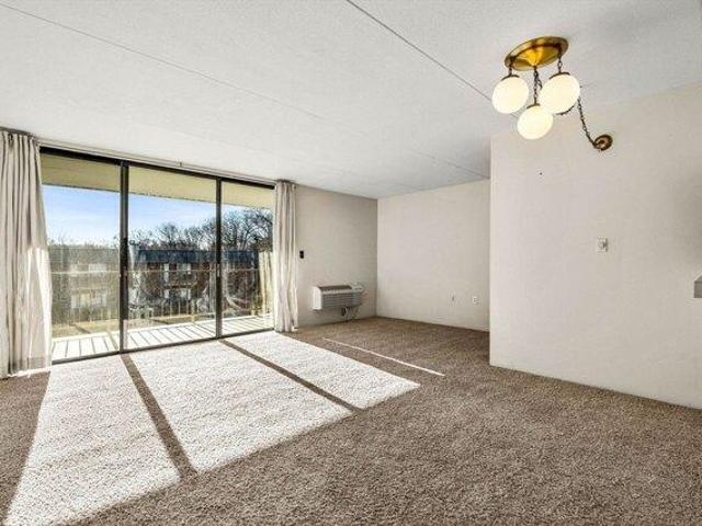 condo with 2 bedroom, Braintree MA ES103666242