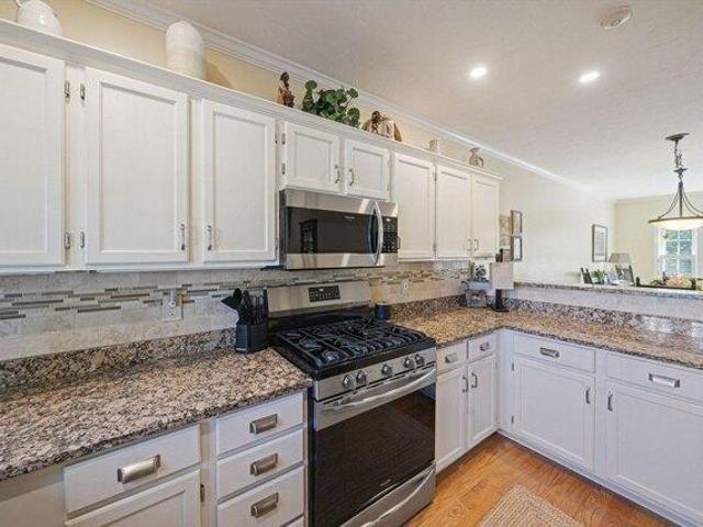condo with 2 bedroom, Braintree MA ES103927542