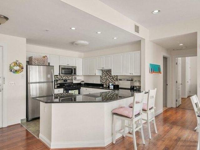 condo with 2 bedroom, Braintree MA ES104297369