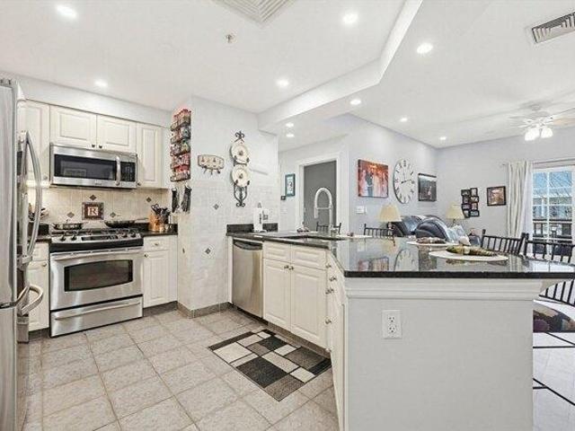 condo with 2 bedroom, Braintree MA ES105059611
