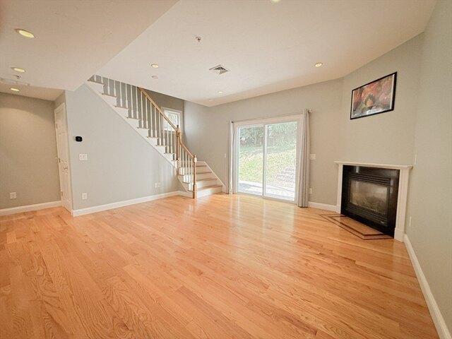 condo with 2 bedroom, Braintree MA ES105094311
