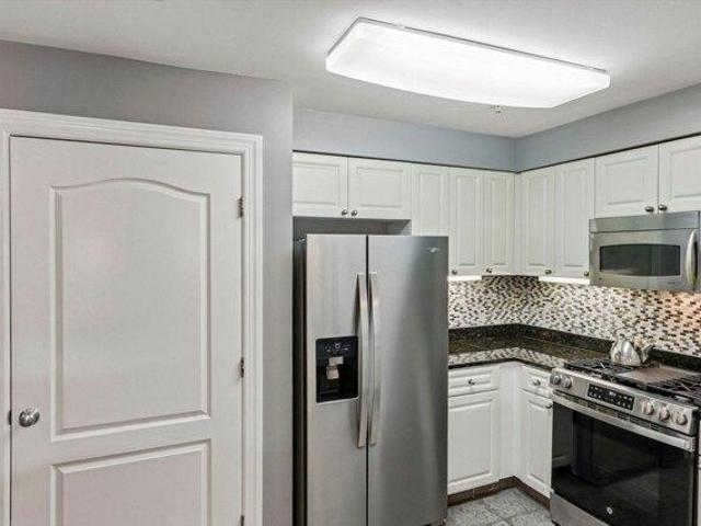 condo with 2 bedroom, Braintree MA ES105112787