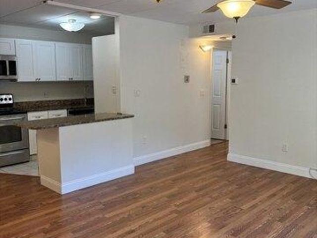 condo with 2 bedroom, Braintree MA ES105352987