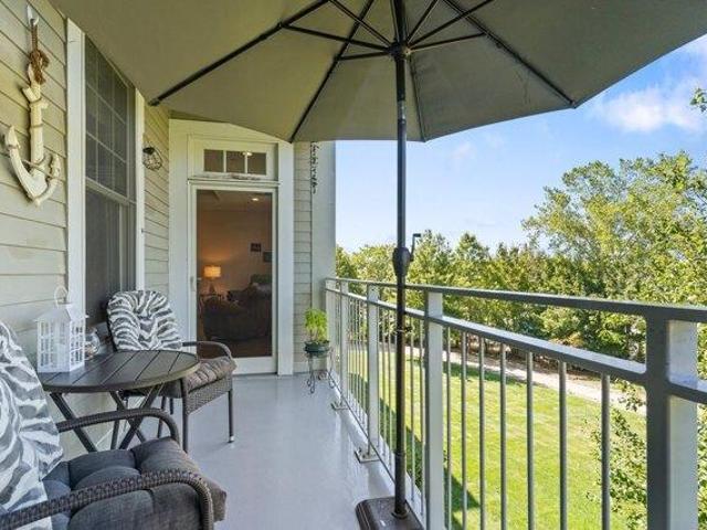 condo with 2 bedroom, Branford CT DLS102475996