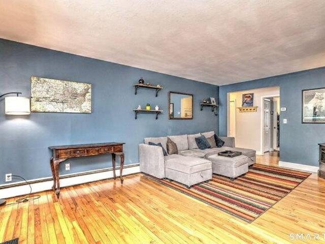 condo with 2 bedroom, Branford CT DLS102029039