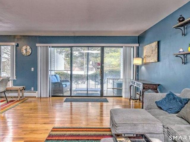 condo with 2 bedroom, Branford CT DS102827032
