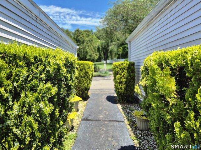 condo with 2 bedroom, Branford CT ES103162221