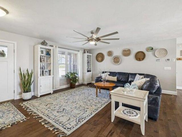 condo with 2 bedroom, Brentwood NH ES103185473