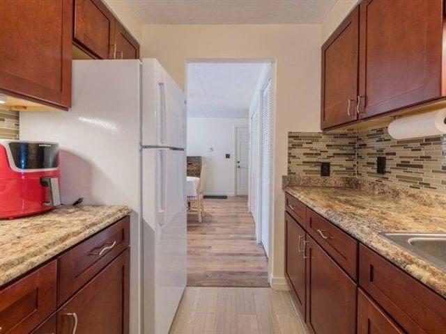 condo with 2 bedroom, Bridgewater MA DS102592401