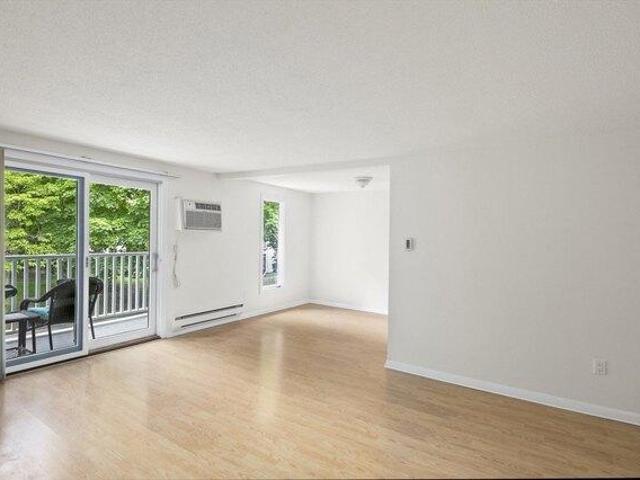 condo with 2 bedroom, Bridgewater MA ES103189779