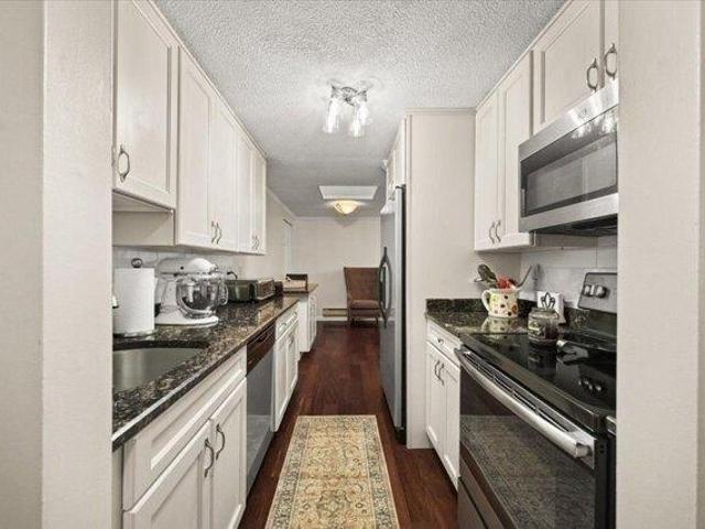 condo with 2 bedroom, Bridgewater MA ES103222375