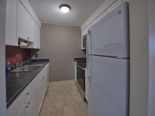 condo with 2 bedroom, Bridgewater MA ES105094920