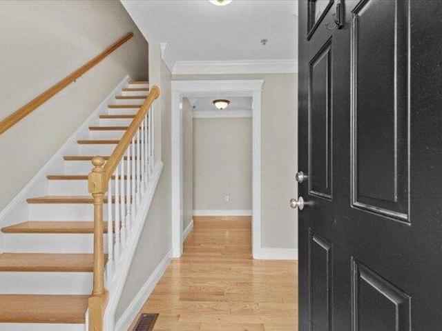 condo with 2 bedroom, Bridgewater MA ES105109355