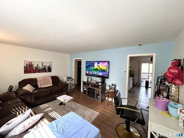 condo with 2 bedroom, Bridgeport CT DLS101629658