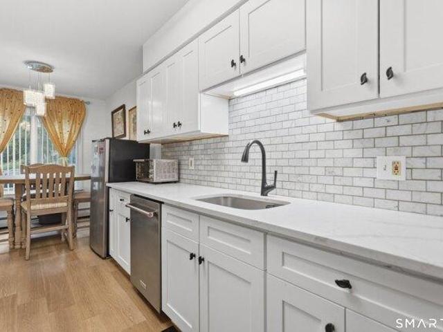 condo with 2 bedroom, Bridgeport CT DS104332074