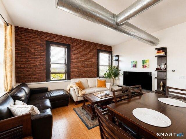 condo with 2 bedroom, Bridgeport CT DS103930322