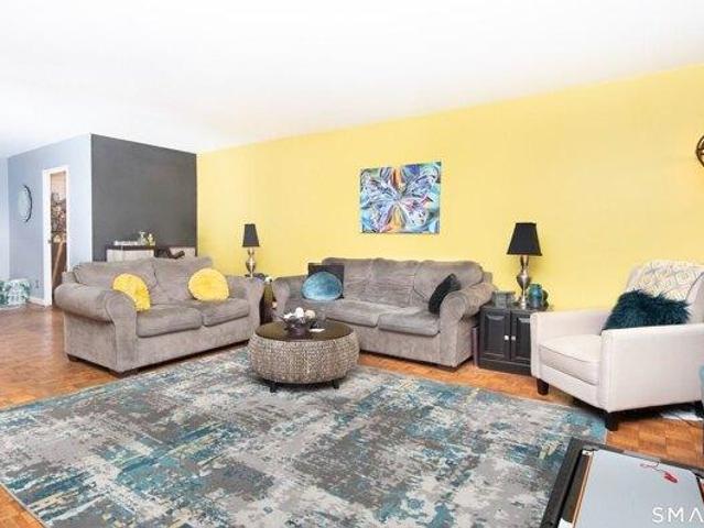condo with 2 bedroom, Bridgeport CT ES105173834