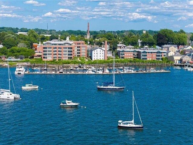 condo with 2 bedroom, Bristol RI ES103431129
