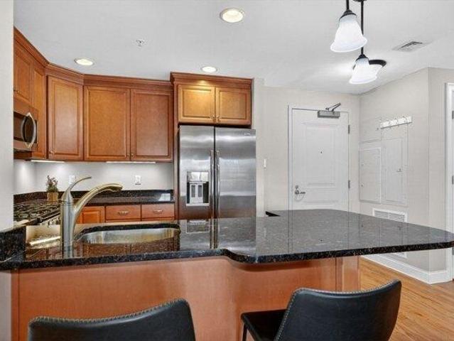 condo with 2 bedroom, Burlington MA ES104510033