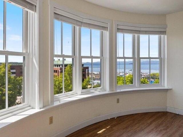 condo with 2 bedroom, Burlington VT DS104078490
