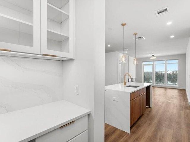 condo with 2 bedroom, Burlington VT DS103070958