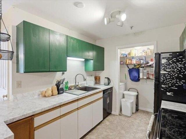 condo with 2 bedroom, Burlington VT DS103221417